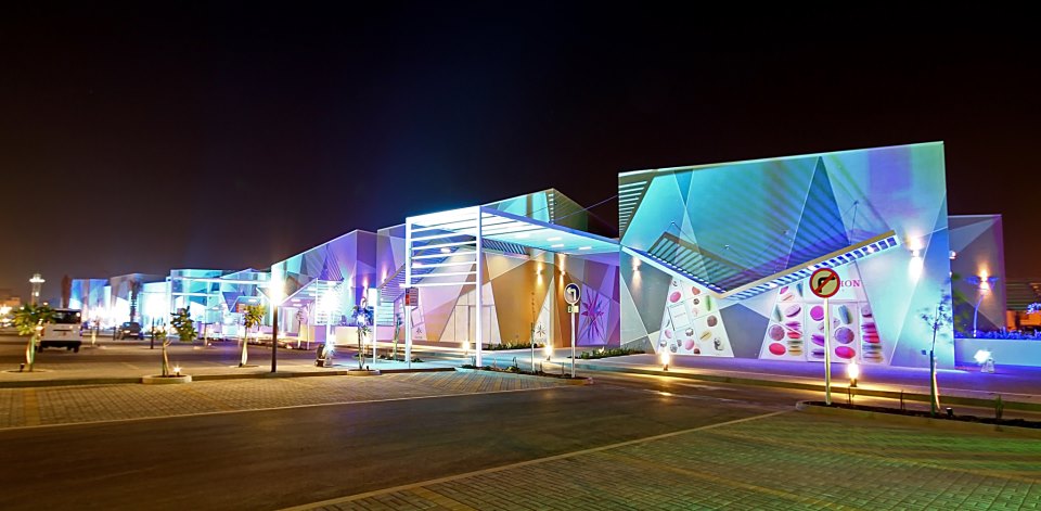 صور ليلية لـ ( ذا ووك الرفاع ) The Walk Bahrain قبل أيام معدودة من ...